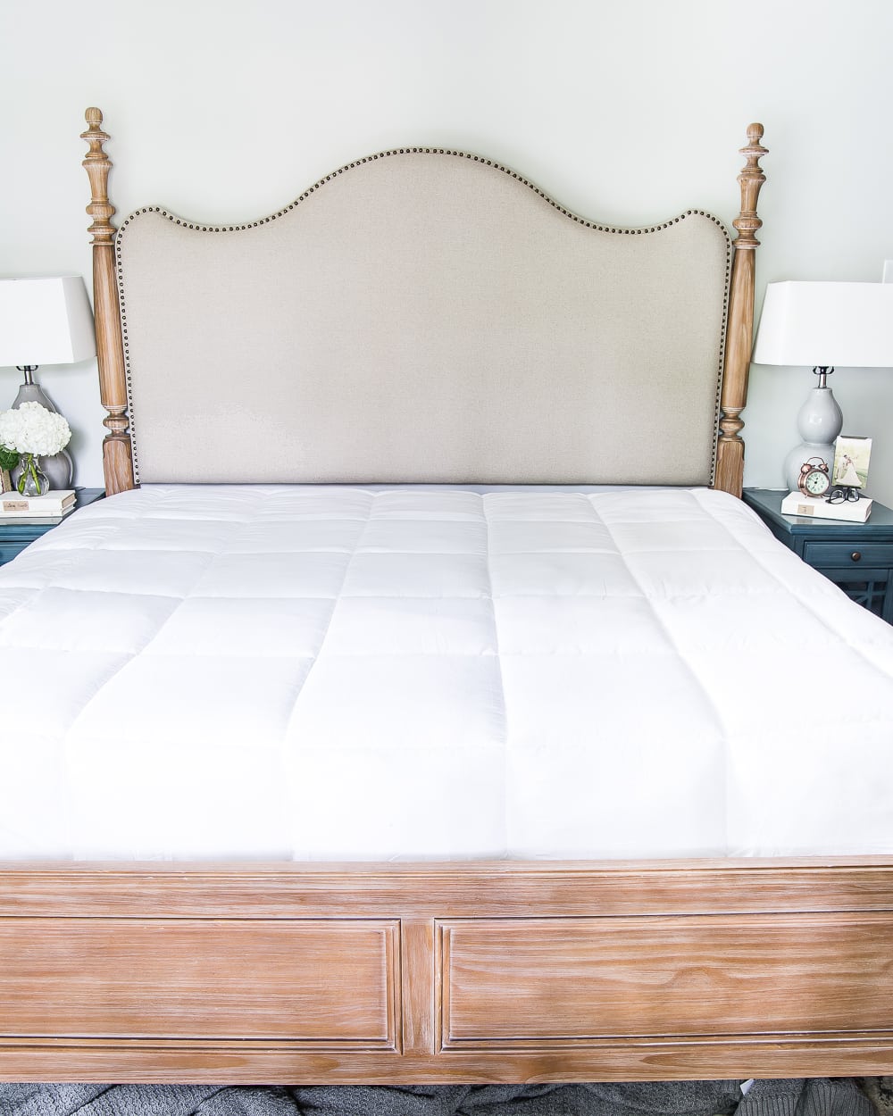 How to Make a Bed Like the Magazines - Bless'er House