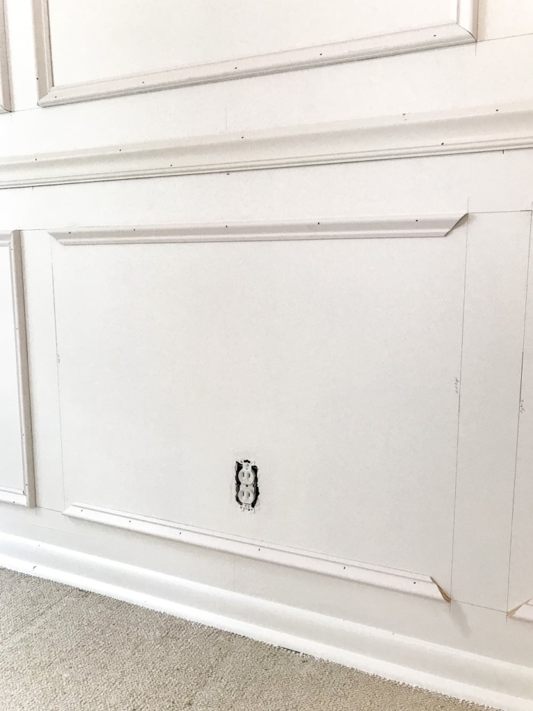 DIY Picture Frame Molding - Bless'er House