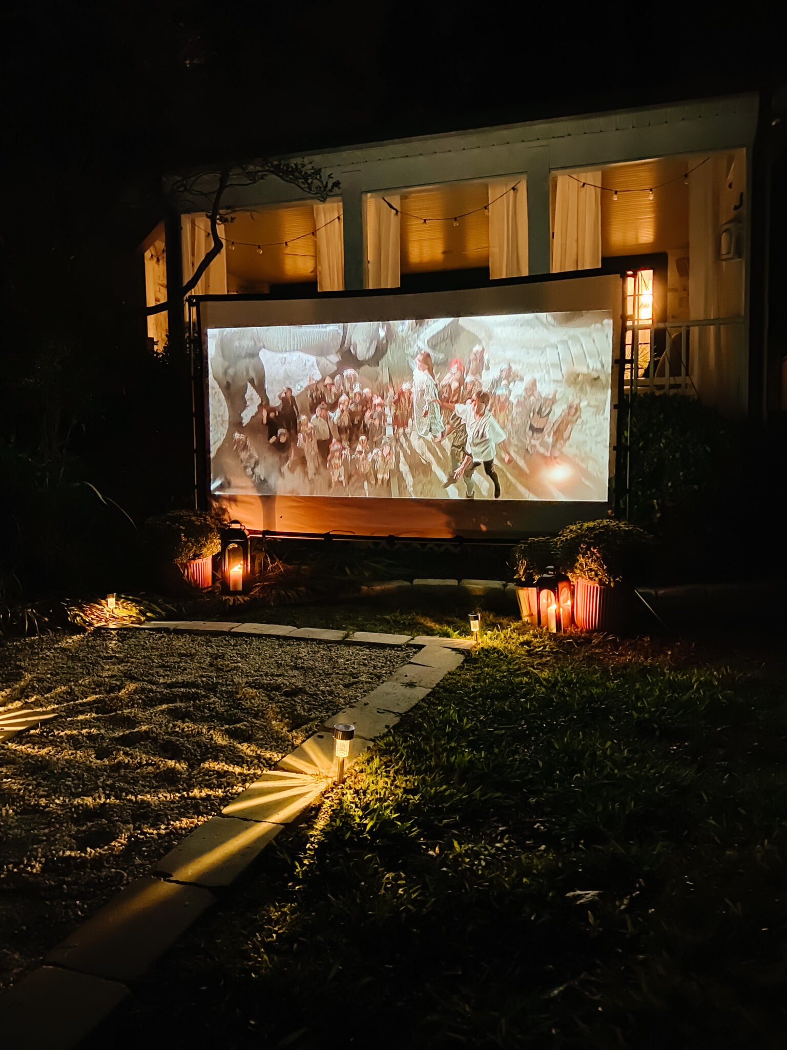 100 Best Outdoor Movies to Watch for a Backyard Movie Night - Bless'er ...