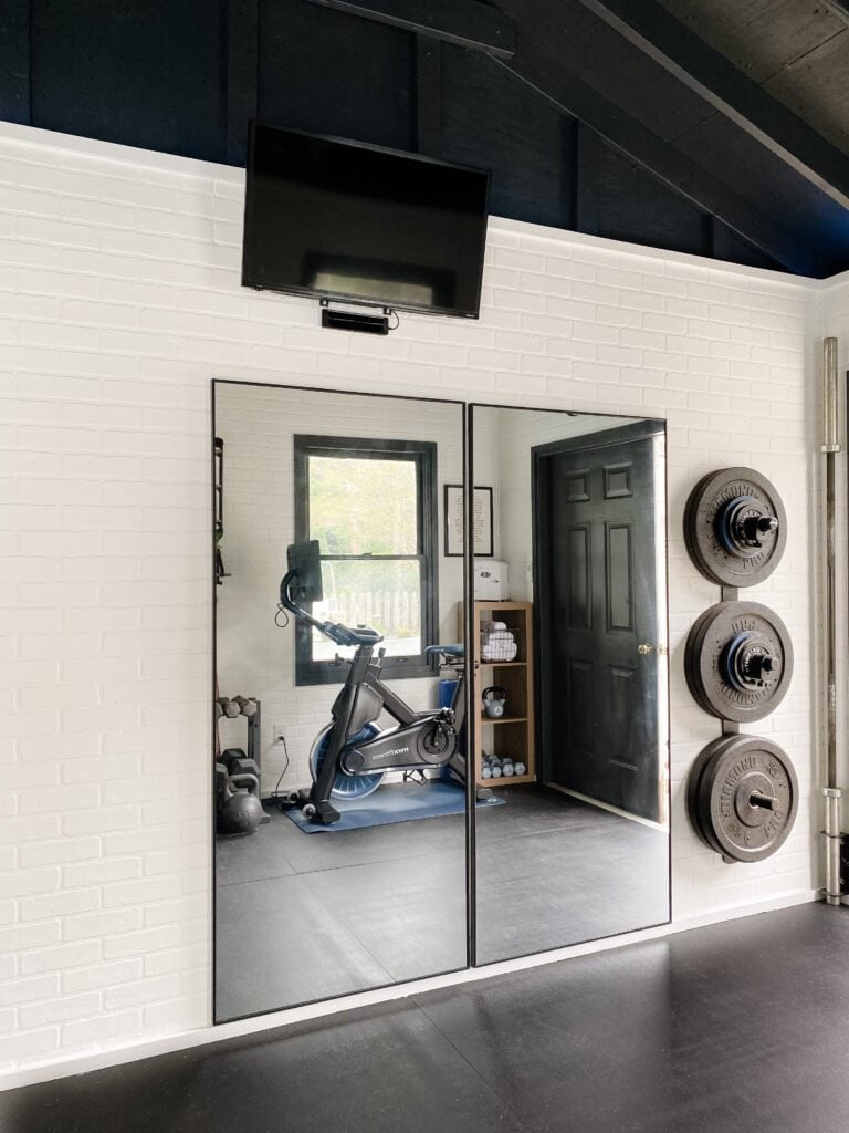Guide: Budget Ideas to Turn a Shed Into a Home Gym - Bless'er House