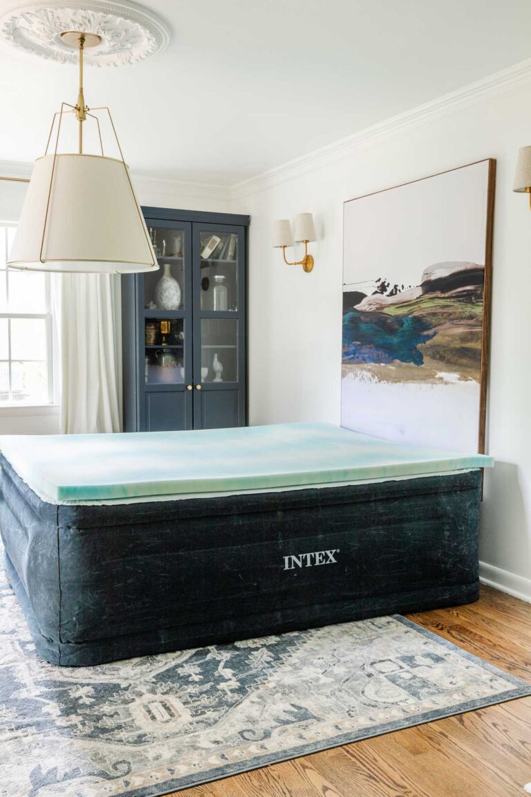 How to Make a Bed Like the Magazines - Bless'er House
