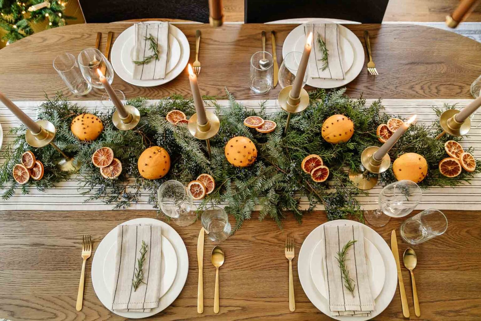 Simple and Inexpensive Christmas Table Centerpiece - Bless'er House