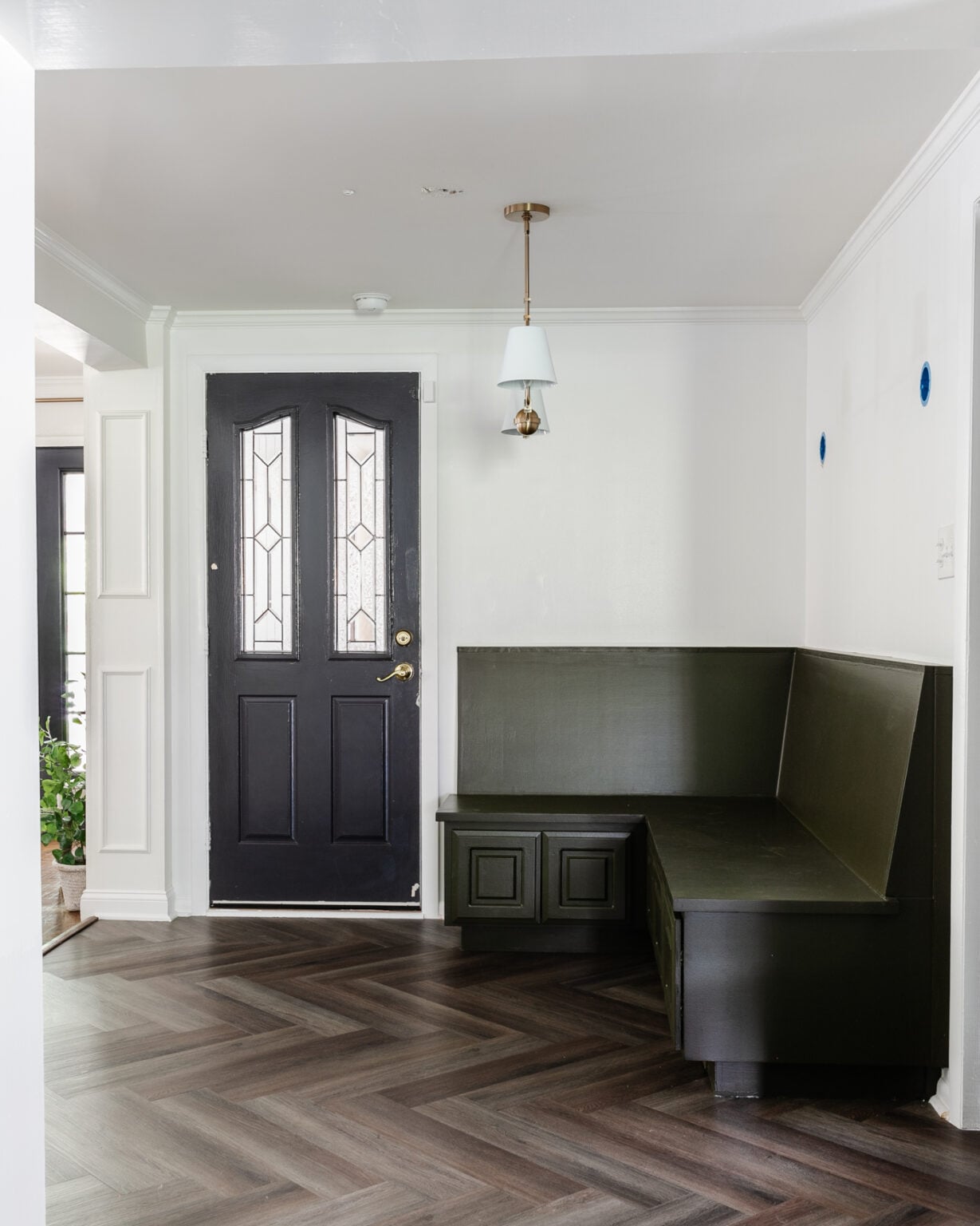 Corner Banquette Makeover + How to Redirect Air Vents Under Cabinets ...
