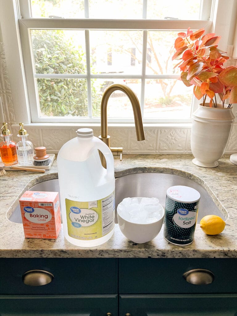 16 Natural Hacks to Make Your House Smell Amazing - Bless'er House