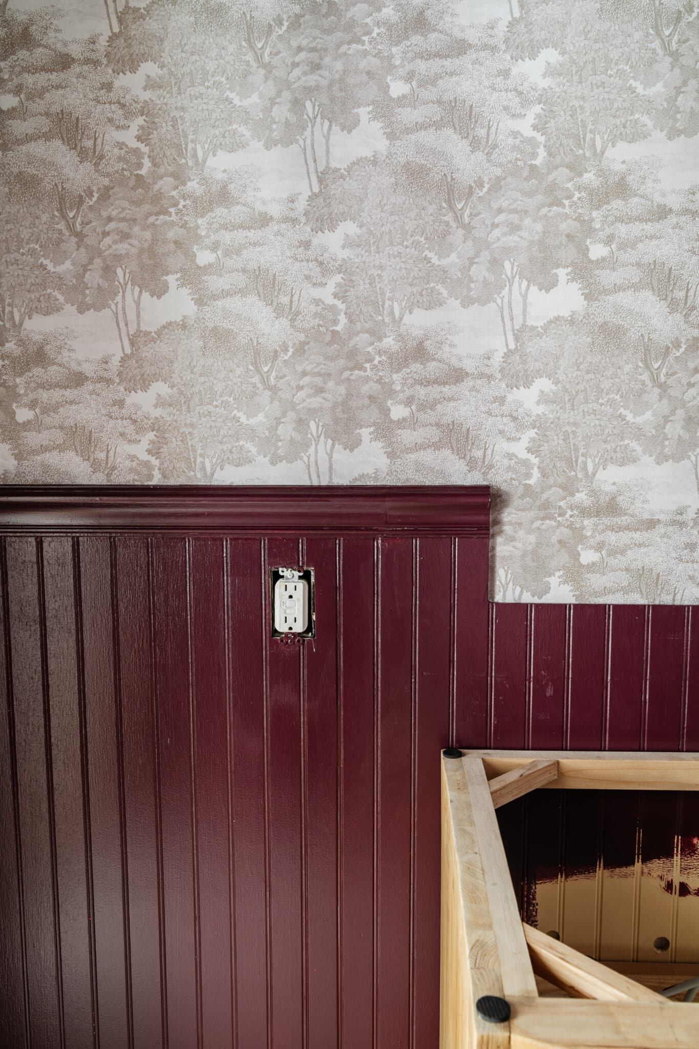 Trending French Style Modern Toile Wallpaper - Showerfox