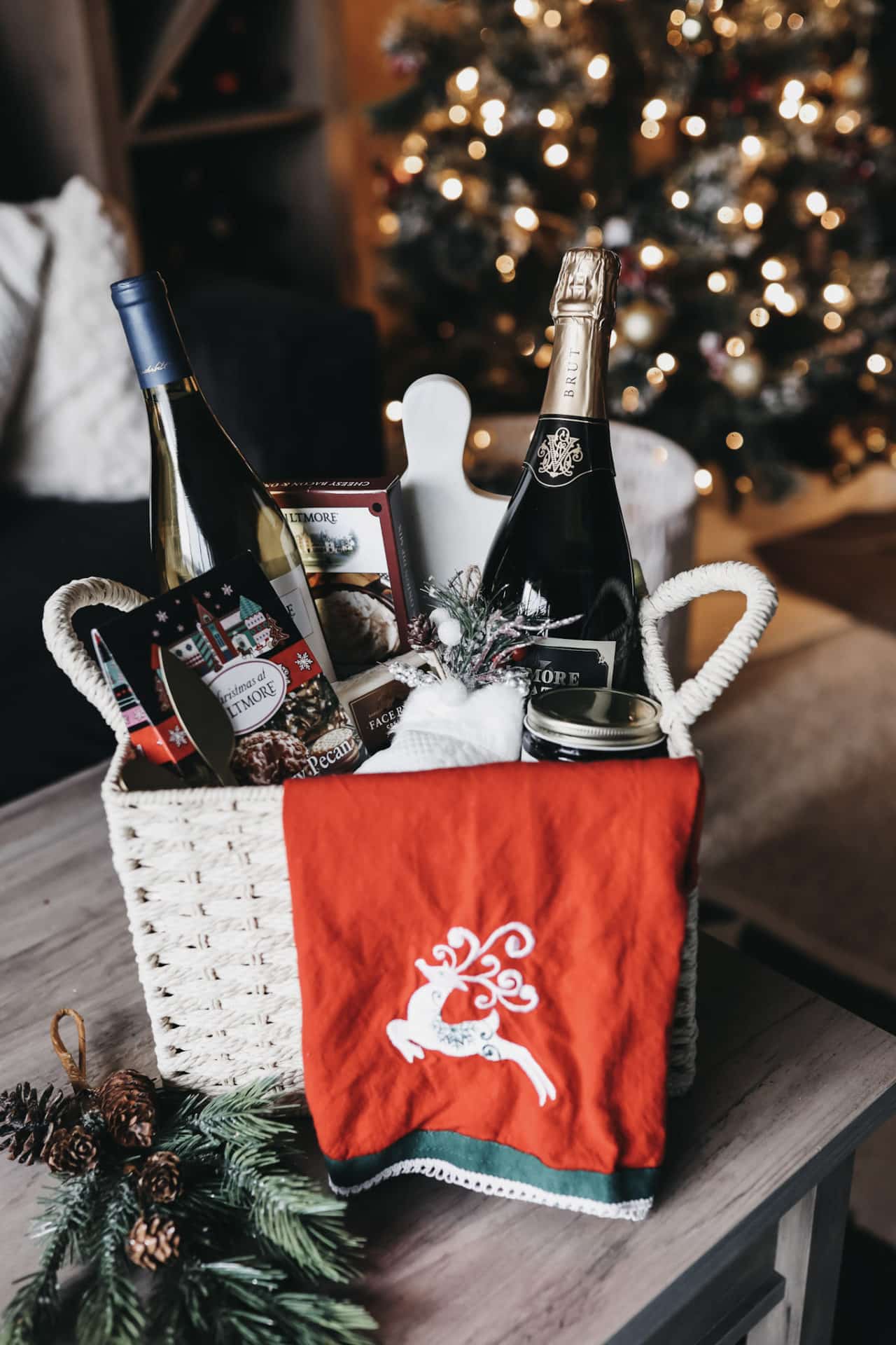 Christmas baskets ideas store