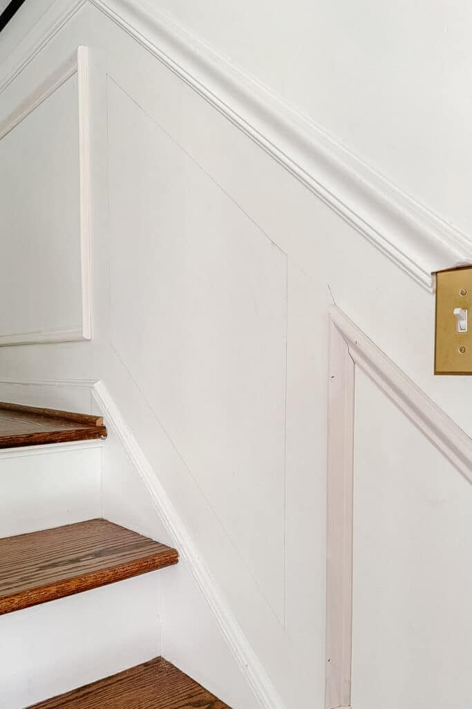 How to Install DIY Stair Wainscoting the Easy Way - Facilitate.org