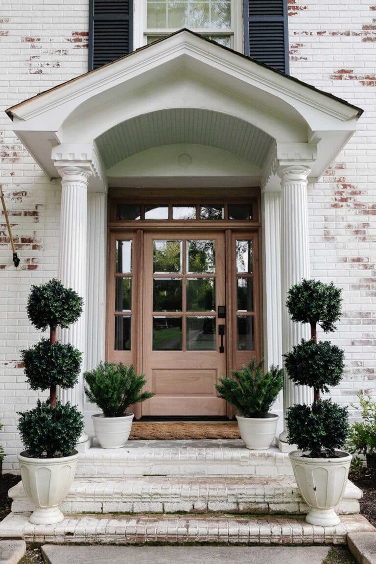 Traditional Front Door Paint Color Ideas Recommended by Designers ...