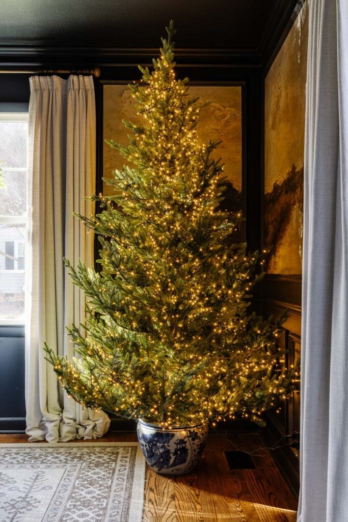 How to Make a DIY Christmas Tree Stand Using a Planter Pot - Bless'er House